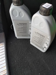 Тормозная жидкость Daimler Mercedes Benz DOT4+ 331.0 1 л (A000989080713 ...