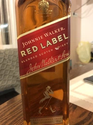 Виски Johnnie Walker Red label выдержка 4 года 0.7 л 40% (5000267014203 ...