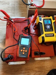 Відгуки про Тестер акумуляторних батарей Foxsur FBT-200 12 В/24 В 3-200 ...