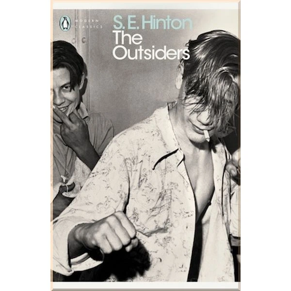 Книга The Outsiders. SE Hinton. ISBN:9780141189116 від продавця: KIDDOS ...