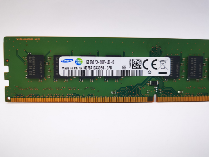 Оперативная память Samsung DDR4 8Gb PC4-2133P (M378A1G43DB0-CPB) 5808 Б ...
