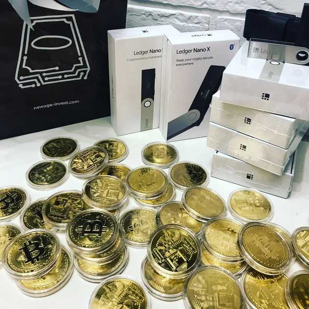 Сувенирная монета Биткоин (Bitcoin) - Золото – купить онлайн на ROZETKA