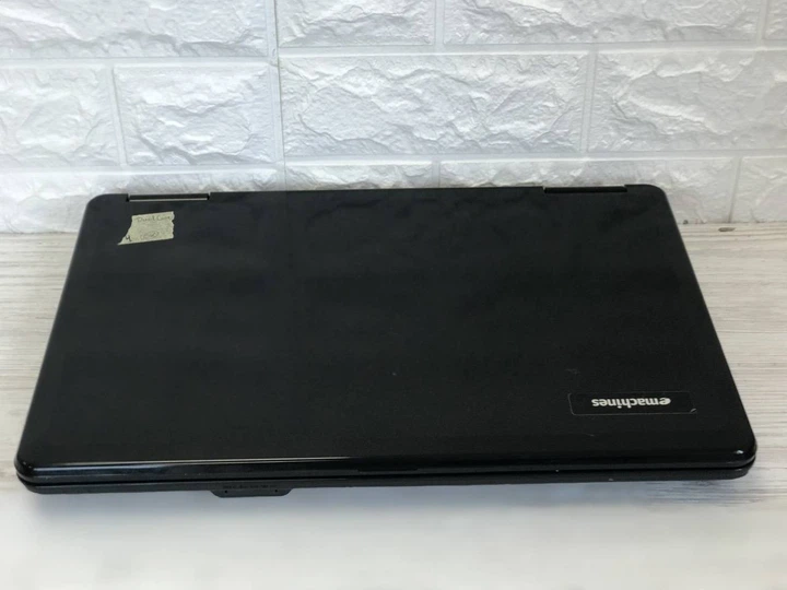 БВ Ноутбук Acer eMachines E725 15.6 Intel T4300 4 RAM 250 HDD – фото ...