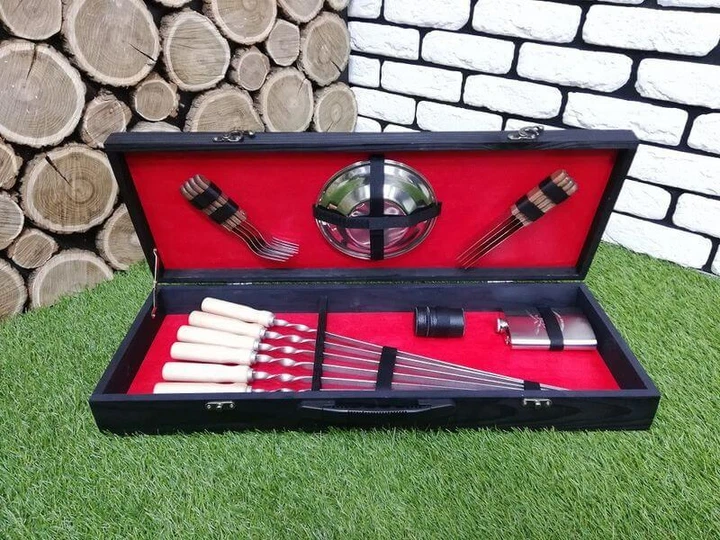 Набор для шашлыка подарочный 600*10*3 мм. с комплектом аксессуаров в ...