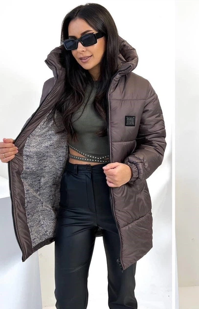Теплая курточка удлиненная стеганая с капюшоном на молнии шоколадный 42 ...