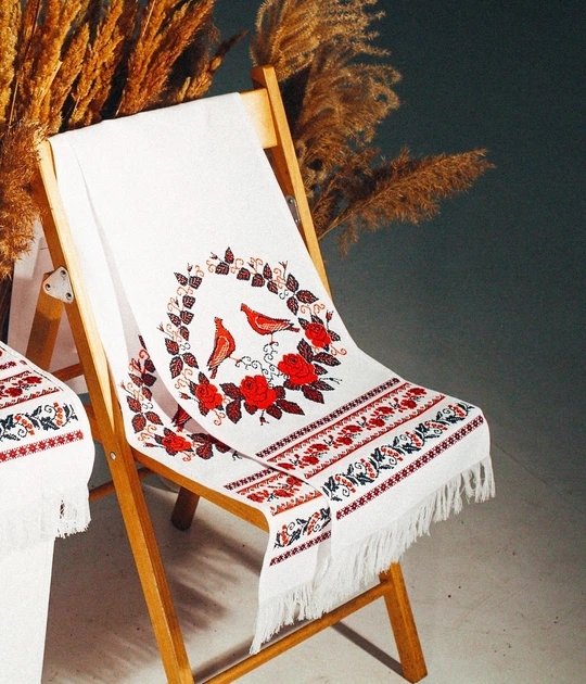 Рушник Barvy Рушник весільний вишитий троянди птахи фото відгуки характеристики в інтернет