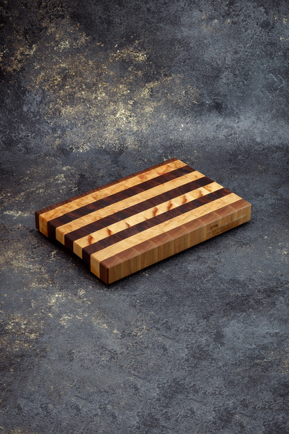 Разделочная торцевая доска WoodLab из дерева микс орех дуб "Два цвета ...