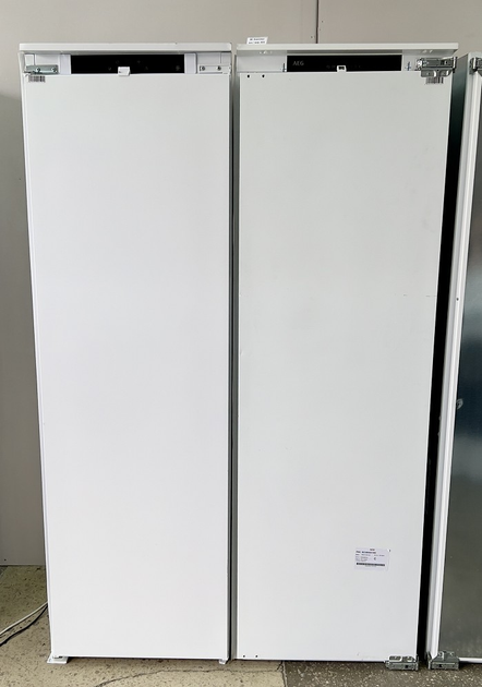 Комплект холодильника AEG SKE81821 та морозильная камера AEG ABE 81816 ...