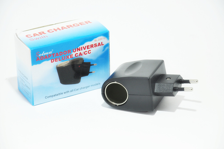 Інвертор адаптер перехідник від прикурювача з 220В на 12В Car Charger ...