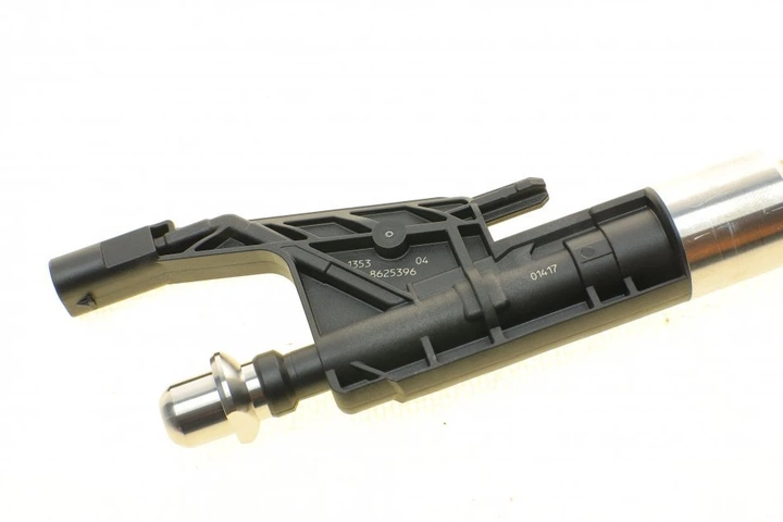 Форсунки топливные BOSCH 0 261 500 541 BMW 7 Series, 2 Series, 5 Series ...