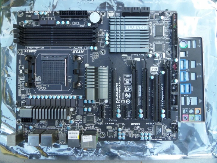 Материнская плата Gigabyte GA-990FXA-UD3 R5 (sAM3+, AMD 990FX/AMD SB950 ...