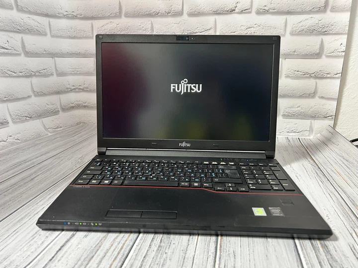 Ноутбук Fujitsu Lifebook E554 / 15.6'' (1920x1080) IPS / Intel Core i7 4 ядра 8 потоков 16GB Ram ...