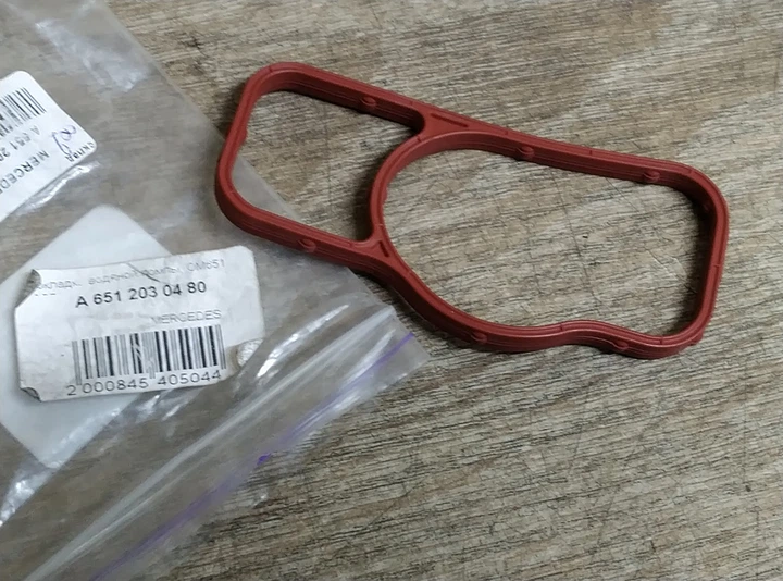 Прокладка водяной помпы MERCEDES A 651 203 04 80 MERCEDES SPRINTER 2 ...