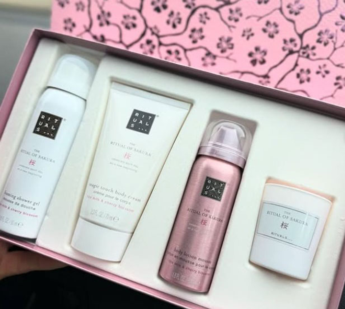 Подарунковий набір Rituals The Ritual of Sakura Small Gift Set (8719134184471) – купити онлайн ...