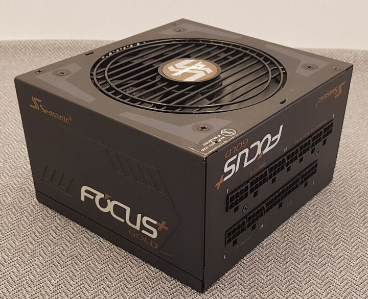 Блок питания Seasonic Focus Plus Gold SSR-850FX / 850W / 24+4(4)+6(8 ...
