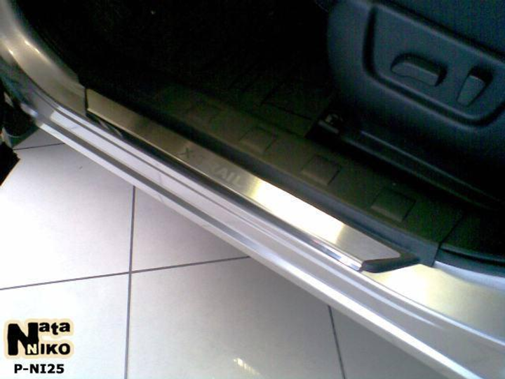 Накладки на пороги Nissan X-TRAIL II (T31) 2007- / Ніссан Ікстреїл ...