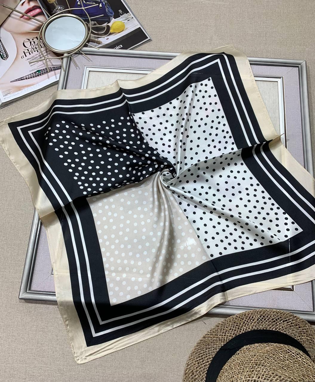 Шийна шовкова хустка Кватро горох міні 70 70 см білий графіт від продавця Kvitka в інтернет