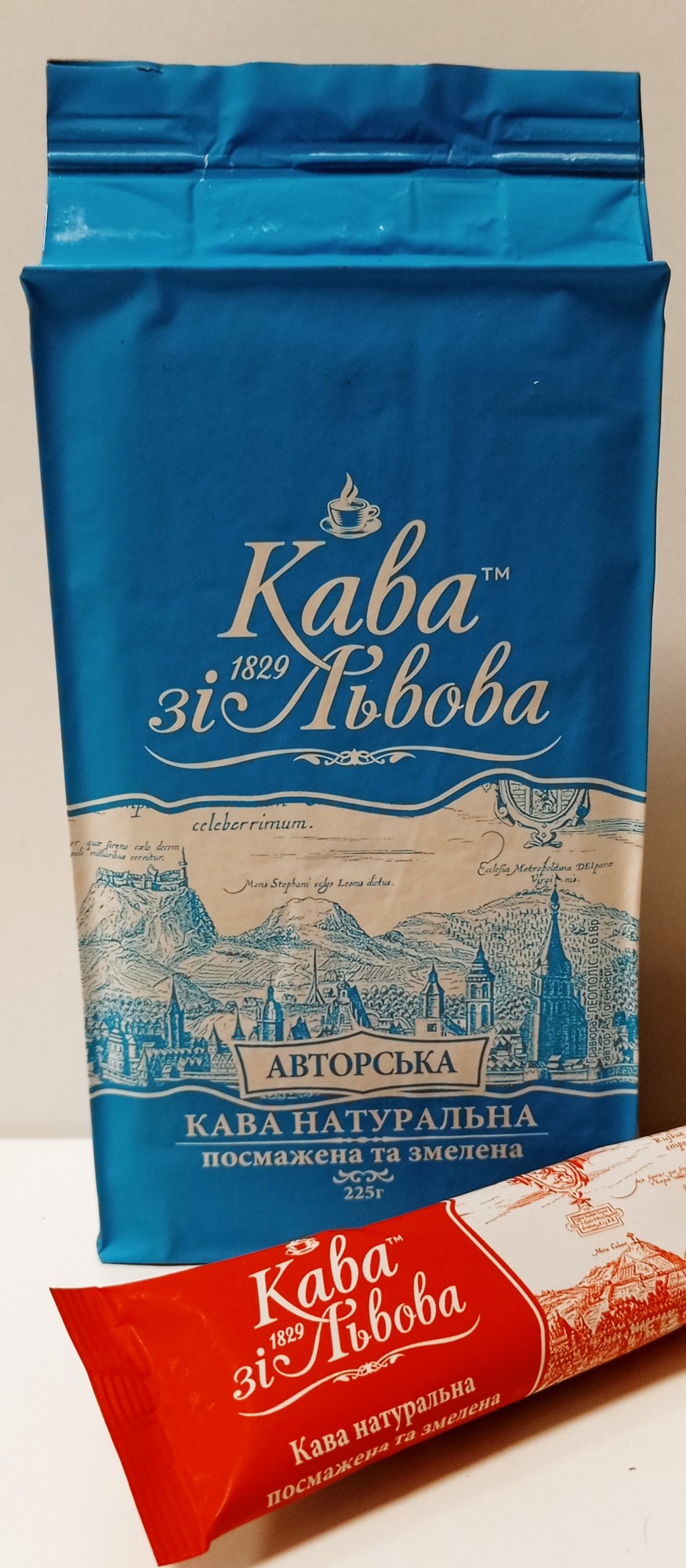 Купить Кофе натуральный молотый Авторська Кава зі Львова 225г + стик ...