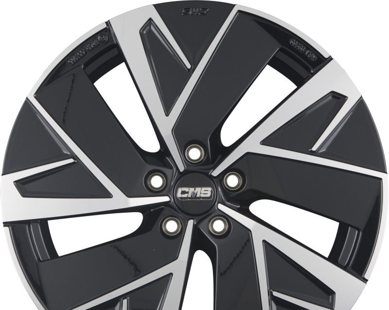 CMS C32 AERO DB Diamant Schwarz Glanz R18 W7.5 PCD5x114.3 ET45 DIA67.1 – низкие цены, кредит ...