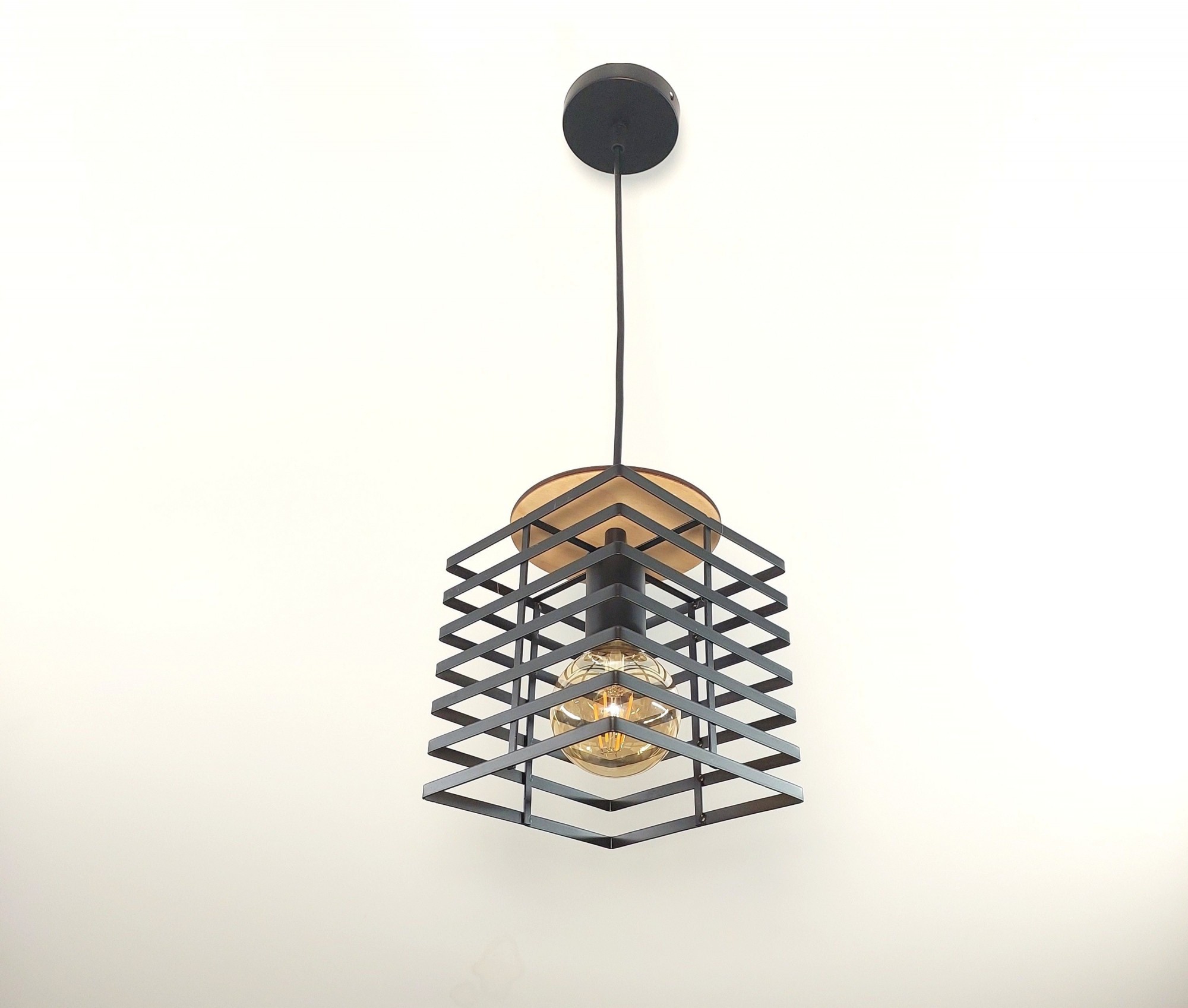 Люстра на одну лампу в стиле лофт подвесная металлическая чорная 62А ...